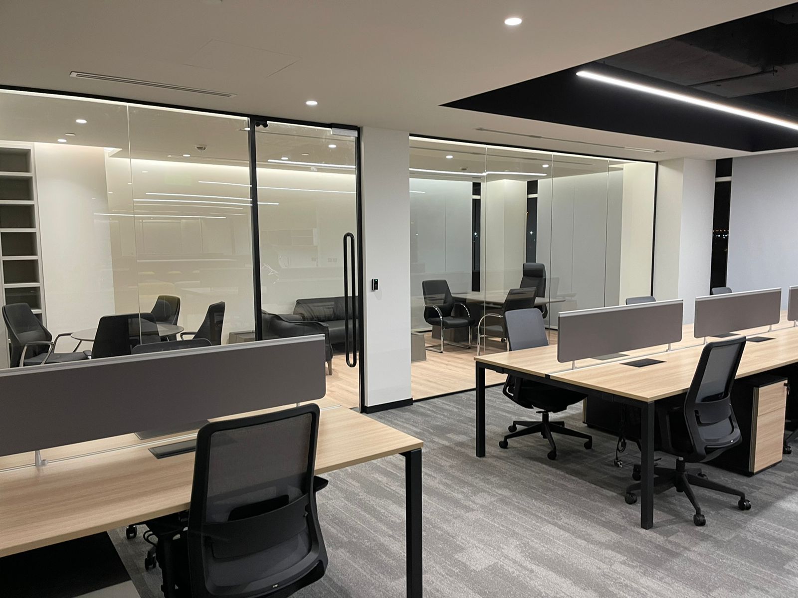 Deloitte Riyadh – Glass Line System